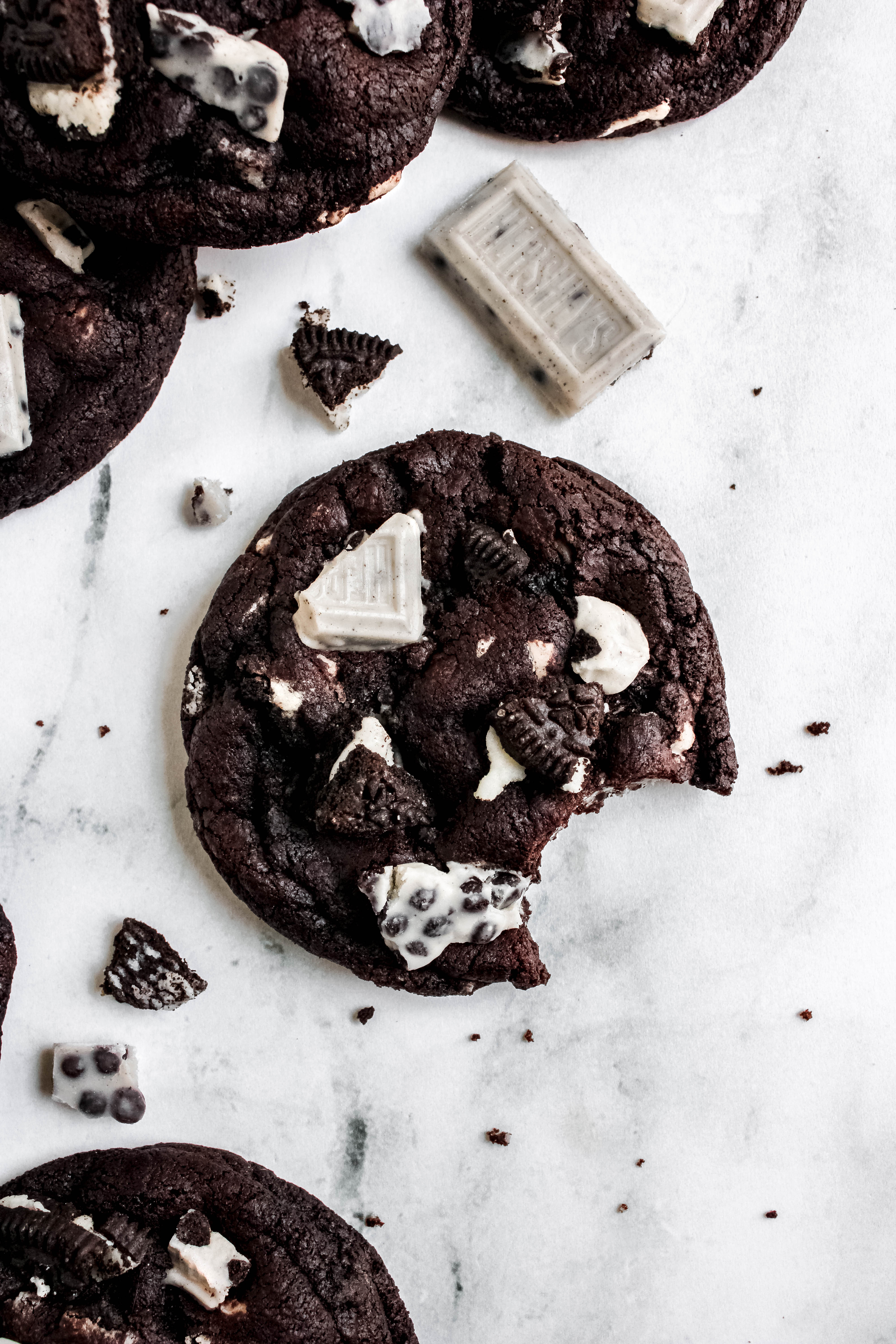 Cookies & Cream Cookies - My Messy Kitchen